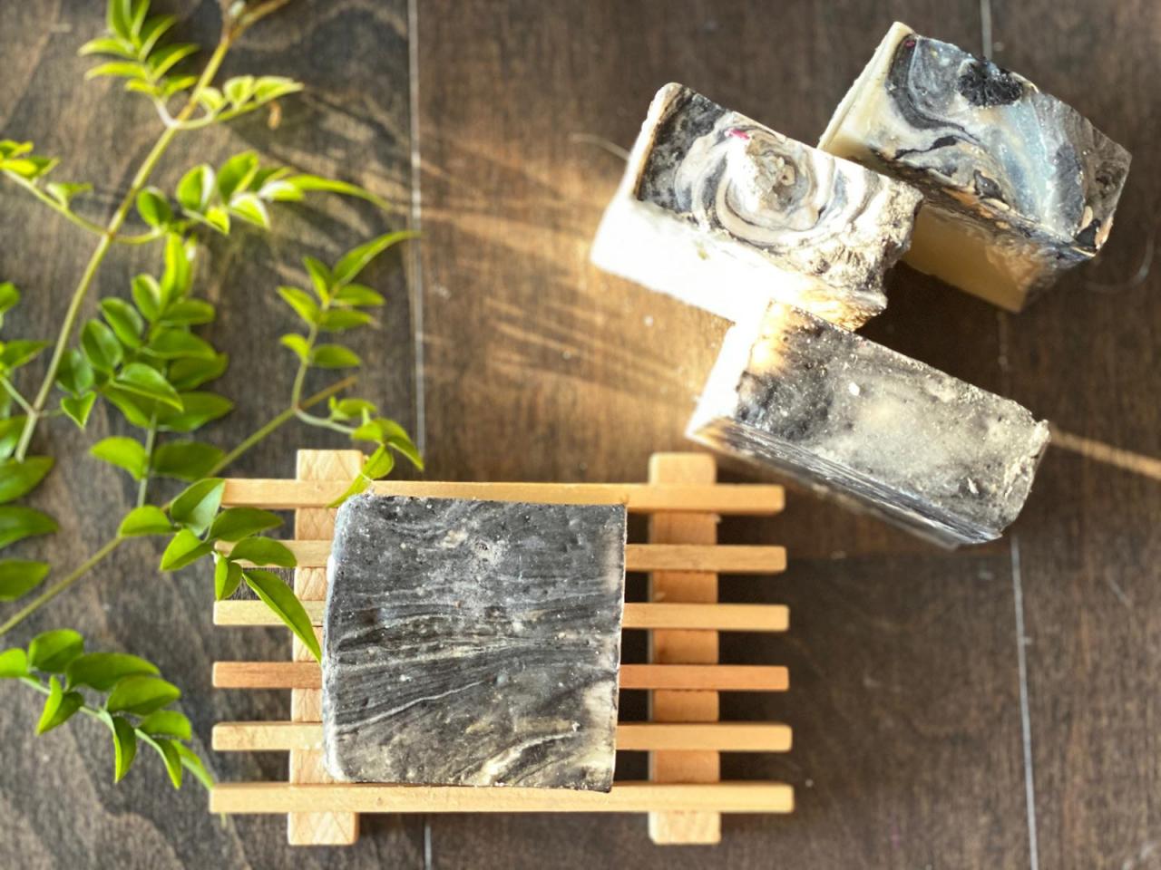 Handmade Natural Soap, Molten Lava Soap Bar , Artisan Soap on Luulla